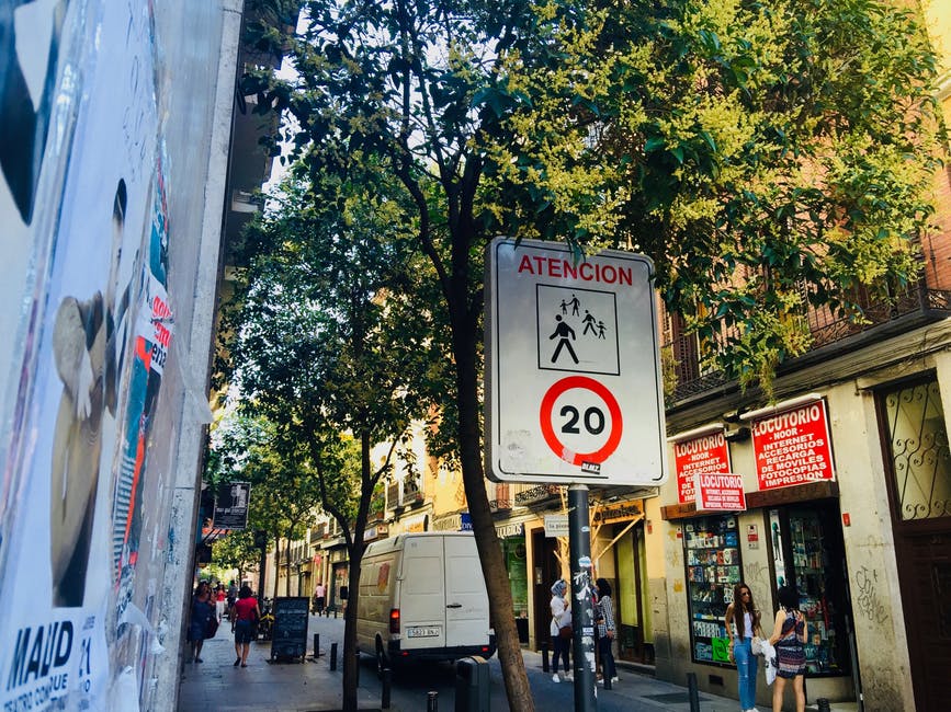 Ejemplos de contaminación visual - Parques Alegres I.A.P.